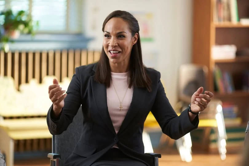 Pastor Nina | Kim’s Convenience Wiki | Fandom