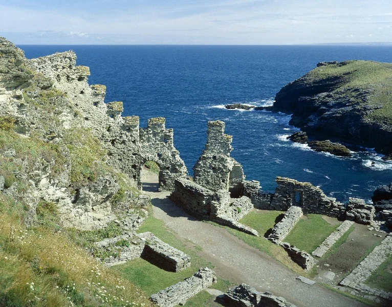 Tintagel | Quondam et Futurus | Fandom
