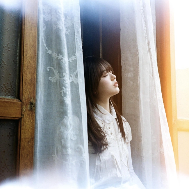 blooming (Uhee) (봄밤 (유희))) | Korean Music Wiki | Fandom