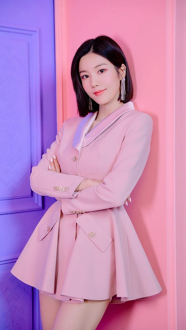 Luna (Blackpink) | K-Pop Fanon Fandom Wiki | Fandom