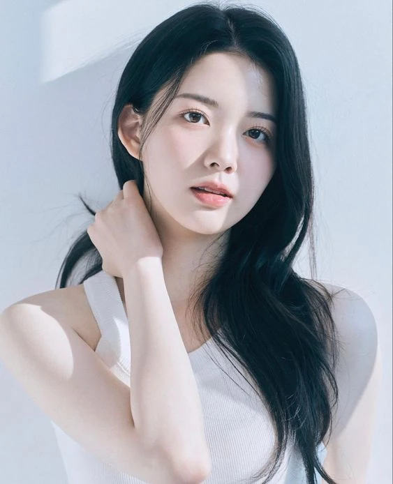 Lee Eunjin | K-Pop Fanon Fandom Wiki | Fandom