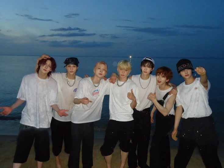 PAKZ | K-Pop Fanon Fandom Wiki | Fandom