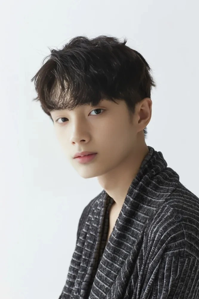 Alek | K-Pop Fanon Fandom Wiki | Fandom