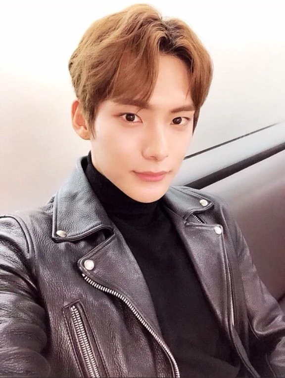 Min Junho | K-Pop Fanon Fandom Wiki | Fandom