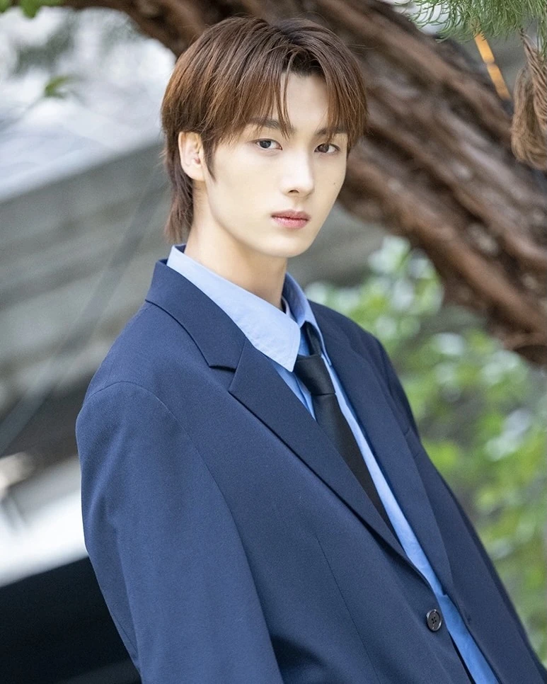 Yang Hyeonjin | K-Pop Fanon Fandom Wiki | Fandom