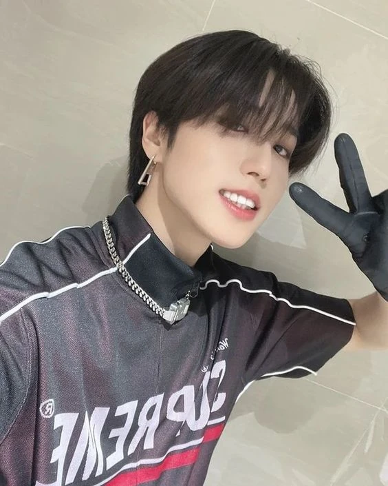 Jang Rae | K-Pop Fanon Fandom Wiki | Fandom