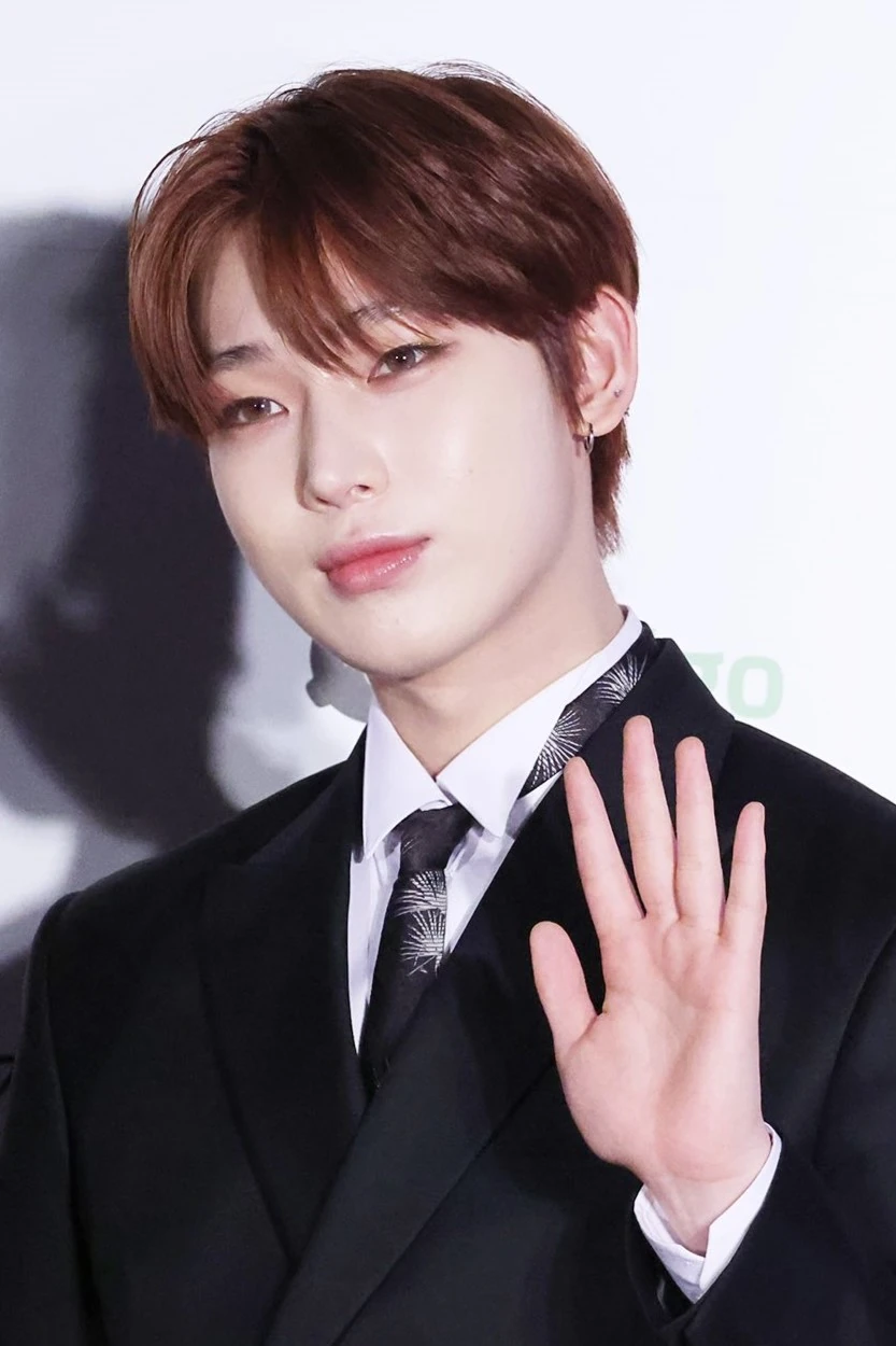 Kim Seon Woo | K-Pop Fanon Fandom Wiki | Fandom