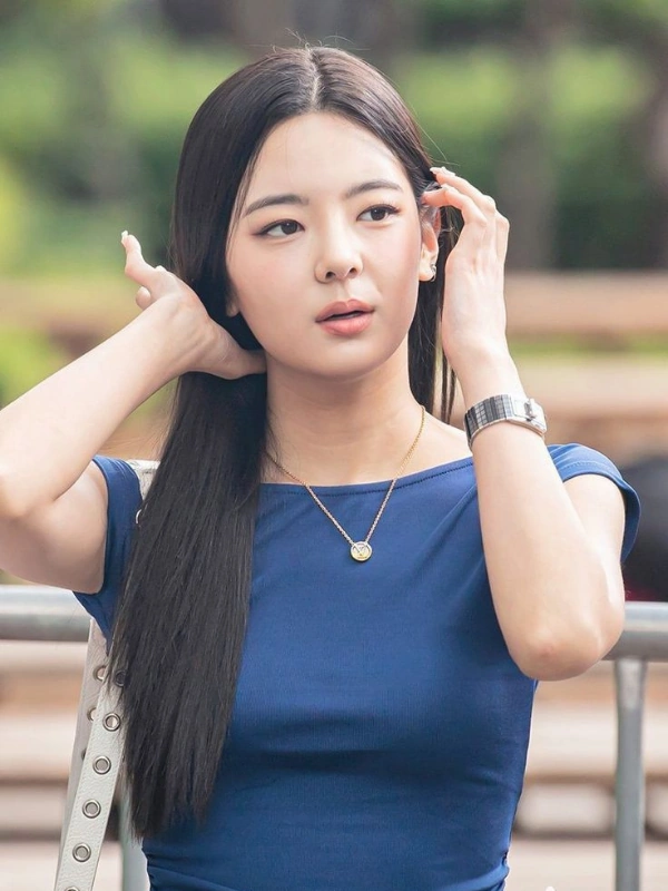 Jewel (Alora) | K-Pop Fanon Fandom Wiki | Fandom