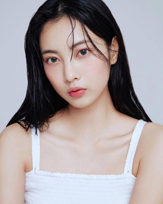Yoon Rong Rong | Kpop Wiki | Fandom