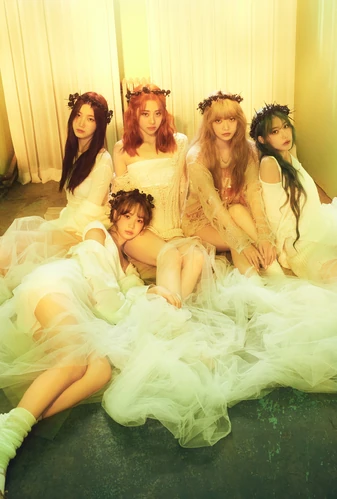 LE SSERAFIM | Kpop Wiki | Fandom