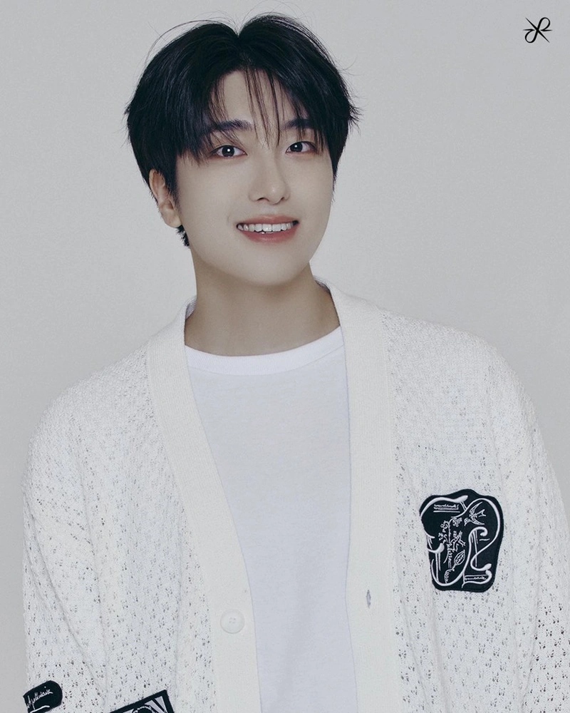 Category:Sebin (OMEGA X) | Kpop Wiki | Fandom