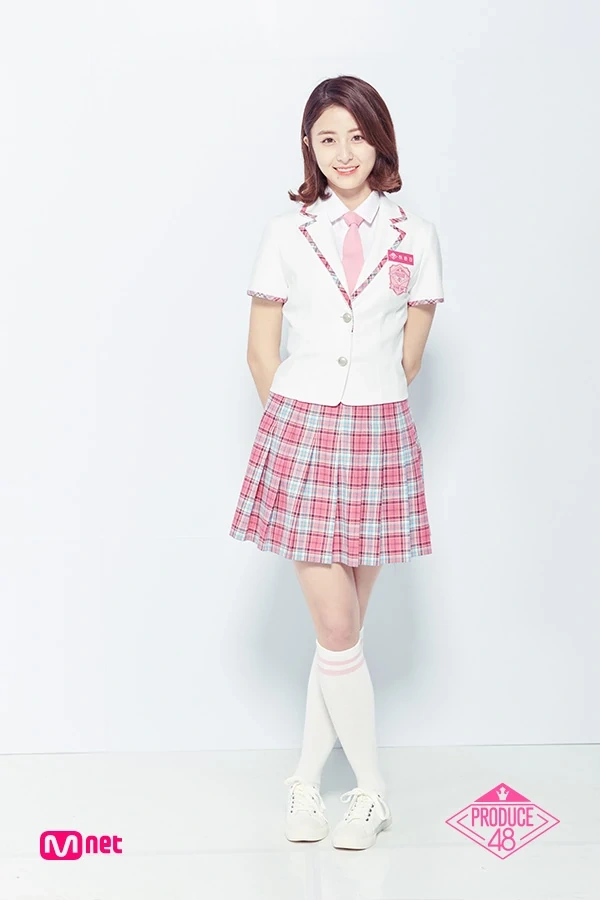 Huh Yunjin/Gallery | Kpop Wiki | Fandom