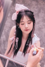 Hina (QWER) | Kpop Wiki | Fandom