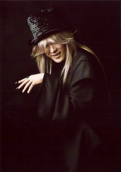 Howl Brings You Unhappiness | Wiki Kuroshitsuji | Fandom