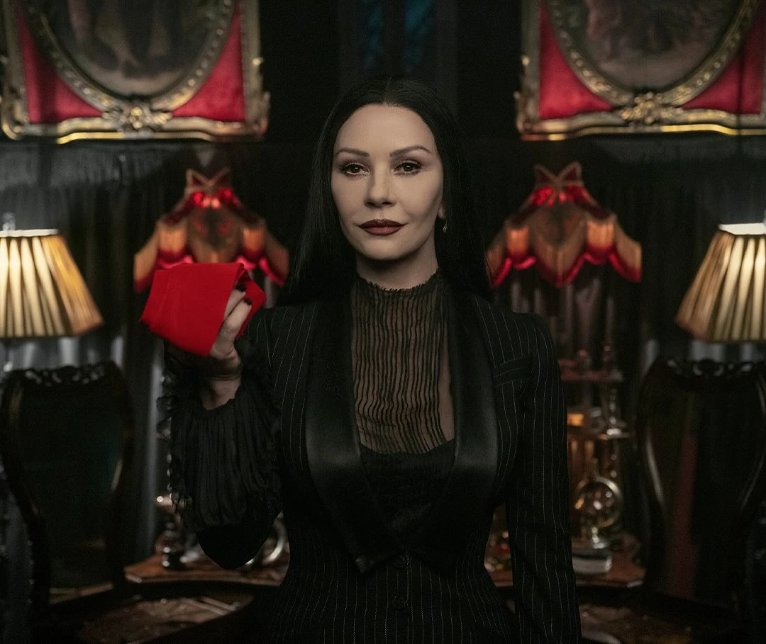 Morticia Addams (Mercredi) | Wiki La famille Addams | Fandom