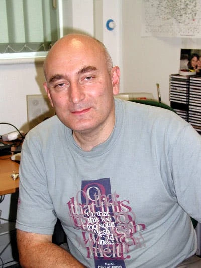 Robin Dews | Wiki La Biblioteca del Viejo Mundo | Fandom