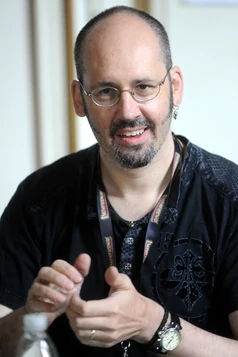 Wayne Reynolds | Wiki La Biblioteca del Viejo Mundo | Fandom