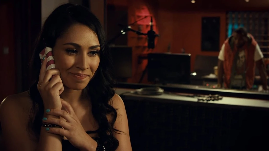 Help Wanted | L.A. Complex Wiki | Fandom