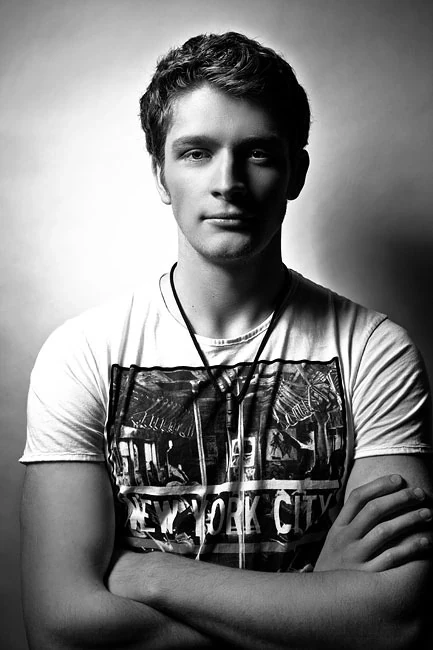 Brett Dier | L.A. Complex Wiki | Fandom