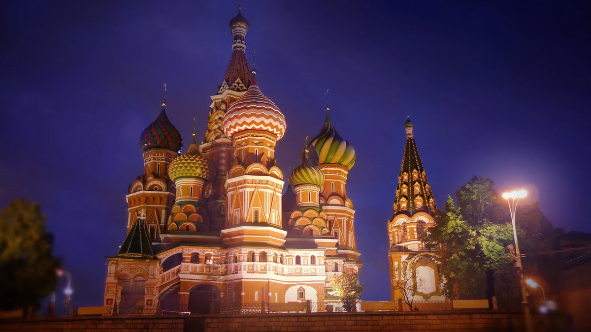 Moscow | Miraculous Ladybug Wiki | Fandom