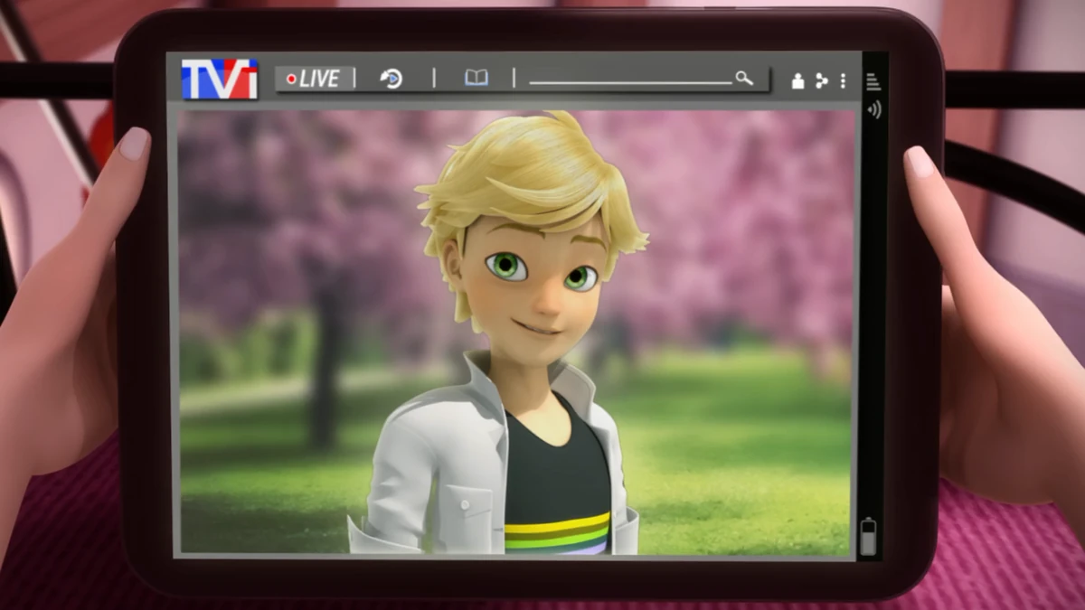 Marinette's tablet | Miraculous Ladybug Wiki | Fandom