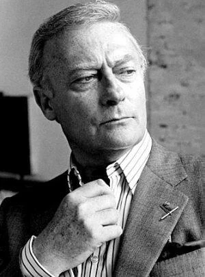 Edward Woodward | Nikita Wiki | Fandom