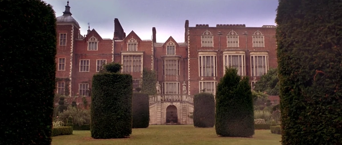Croft Manor (2001 Movie Timeline) | Lara Croft Wiki | Fandom