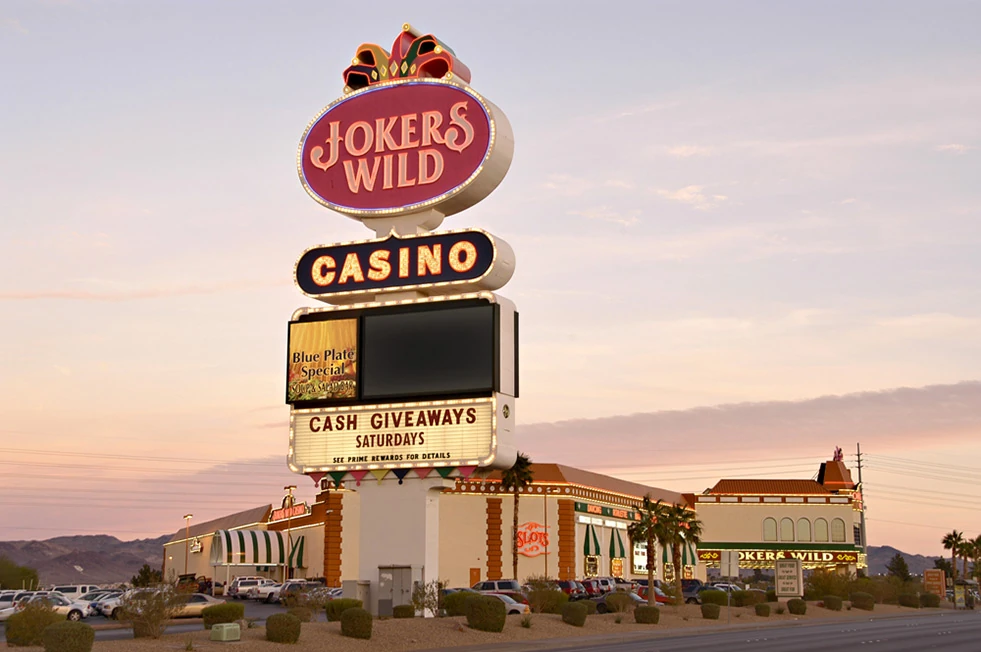 Jokers Wild | CasinoCyclopedia | Fandom