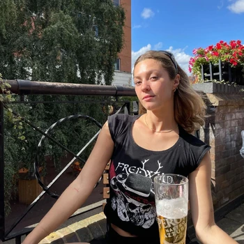 Chloe Lang | LazyTown Wiki | Fandom