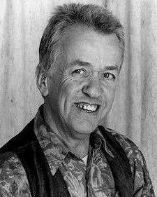 Mike Edmonds | Wiki Le 10ème Royaume | Fandom