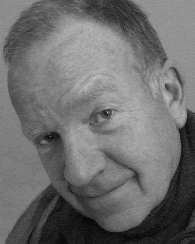 Tom Chadbon | Wiki Le 10ème Royaume | Fandom