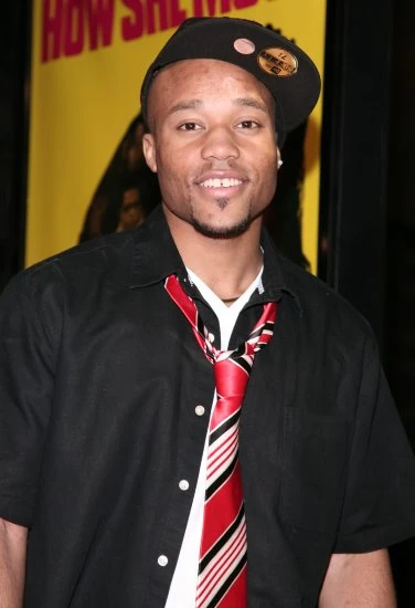 Category:Characters voiced and/or played by Dwain Murphy | Legends of ...