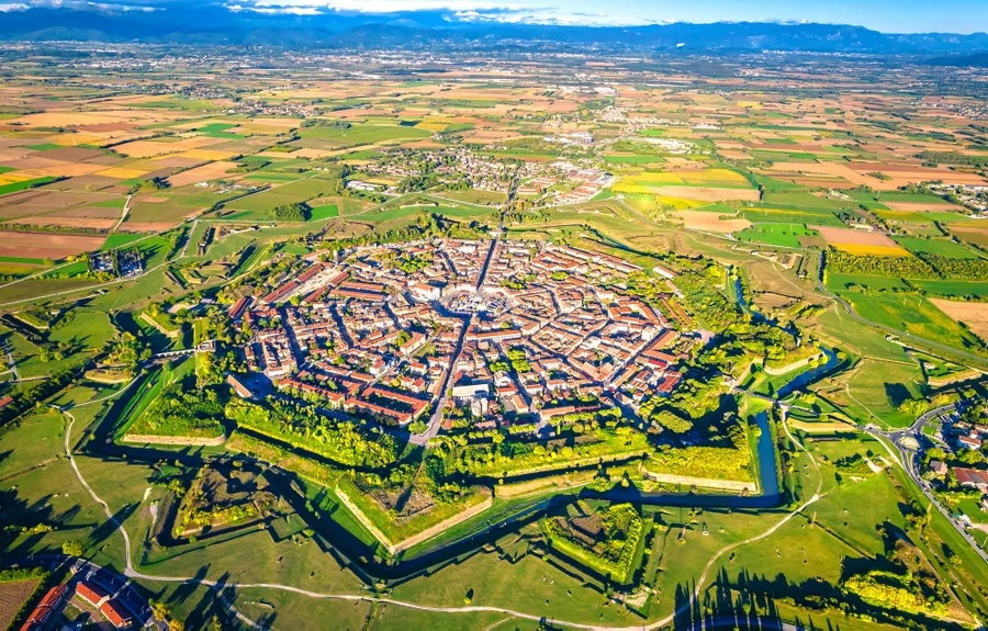 LOTM: The Shrouded Strike: Genesis Chapter 4 | Legends of the Multi ...