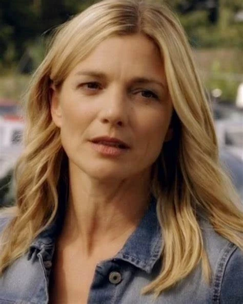 Suzanne König | LegendZone Wiki | Fandom