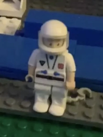 Astronaut (S1.E5) | Lego Life Wiki | Fandom