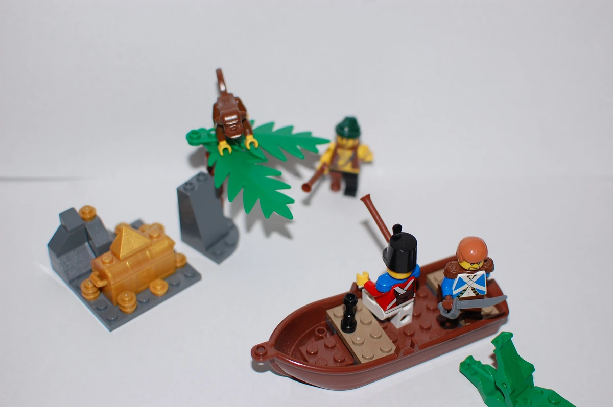 Custom:Captain Cutlass Vs. Pirate | Brickipedia | Fandom