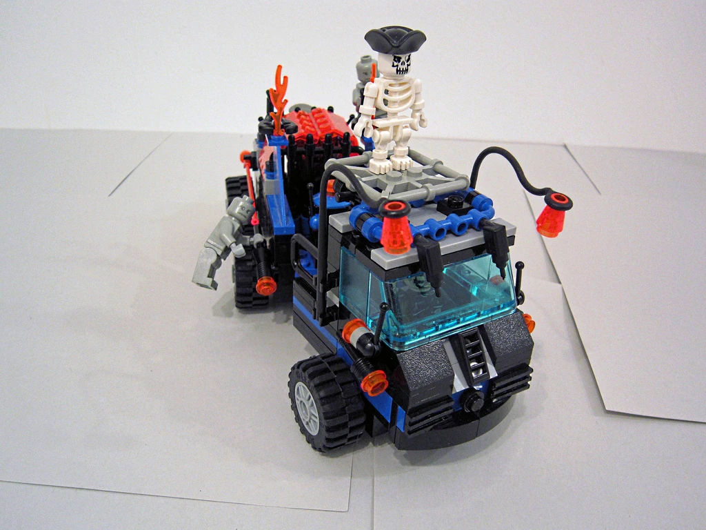 Custom:Neo Time Cruisers Haunting Time Smasher | Brickipedia | Fandom