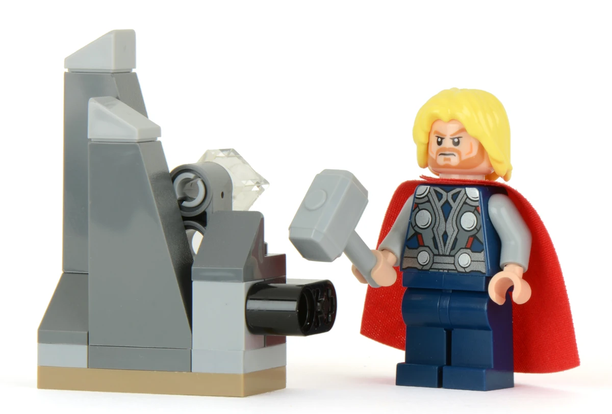 Review:30163 Thor and the Cosmic Cube | Brickipedia | Fandom