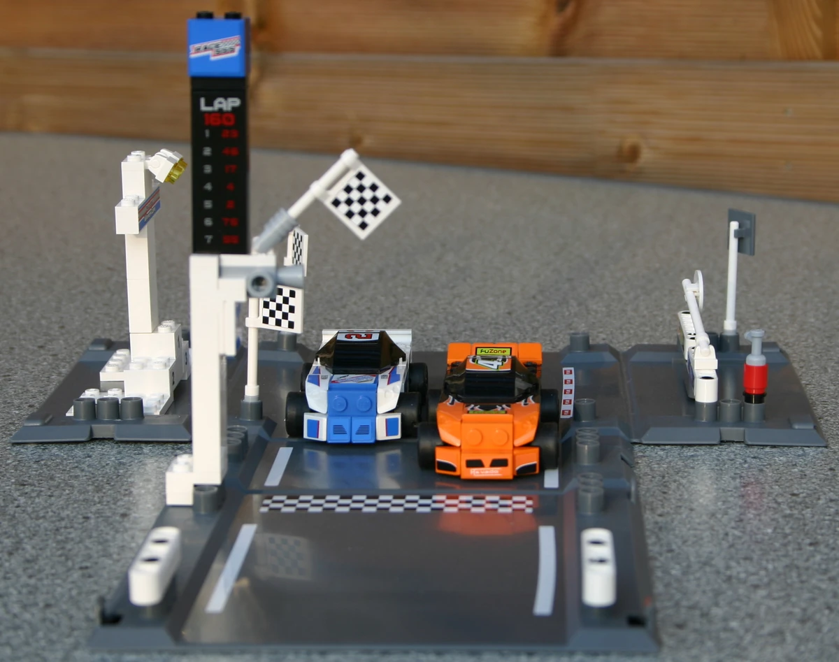 Thunder Raceway 8125 | Lego Wiki | Fandom