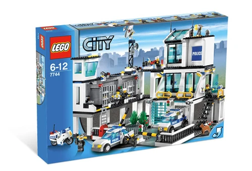 Review:7744 Police Headquarters | Brickipedia | Fandom