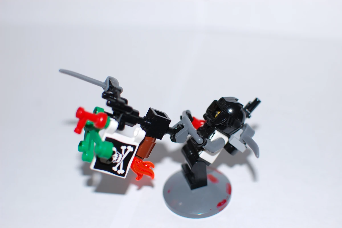 Custom:Red-Arm | Brickipedia | Fandom