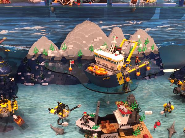 Deep Sea Explorers | Brickipedia | Fandom
