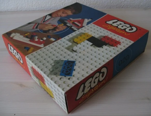 020 Basic Building Set in Cardboard | Brickipedia | Fandom