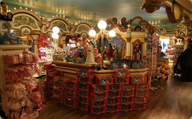 Disney & Co. | Disney Wiki | Fandom