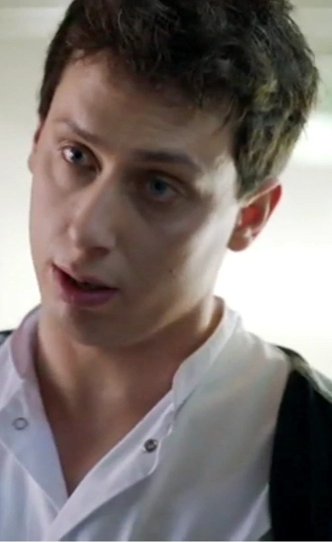 Hugo | Wiki Les Bracelets rouges | Fandom