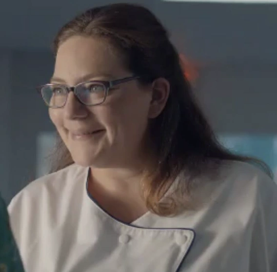 Estelle | Wiki Les Bracelets rouges | Fandom