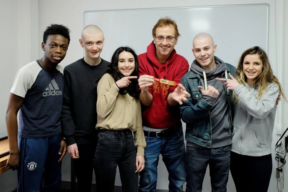 Blog utilisateur:Arwenn30/Les Bracelets rouges sont de retour pour une ...