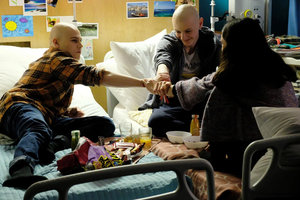 Episode 1 (S1) | Wiki Les Bracelets rouges | Fandom