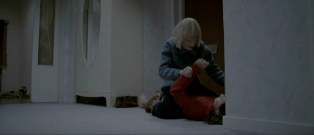 Let the Right One In deleted scenes | Let Me In Wiki | Fandom