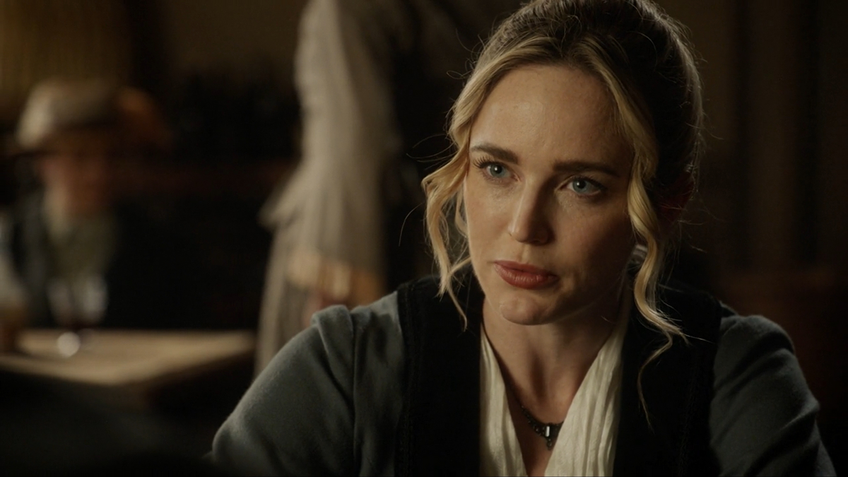 Sara Lance | LGBT Characters Wikia | Fandom